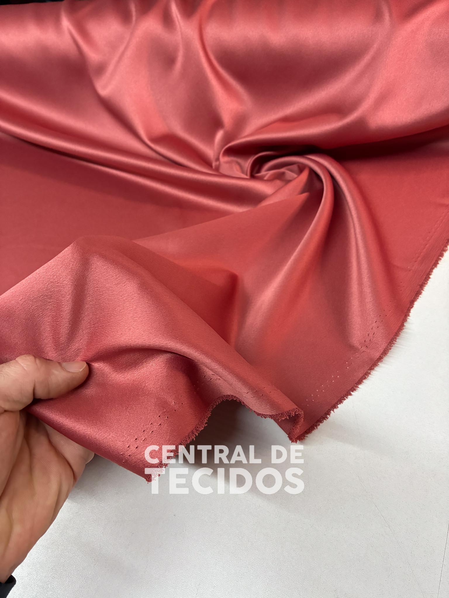 CENTRAL DE TECIDOS - Crepe Amanda Liso Bronze